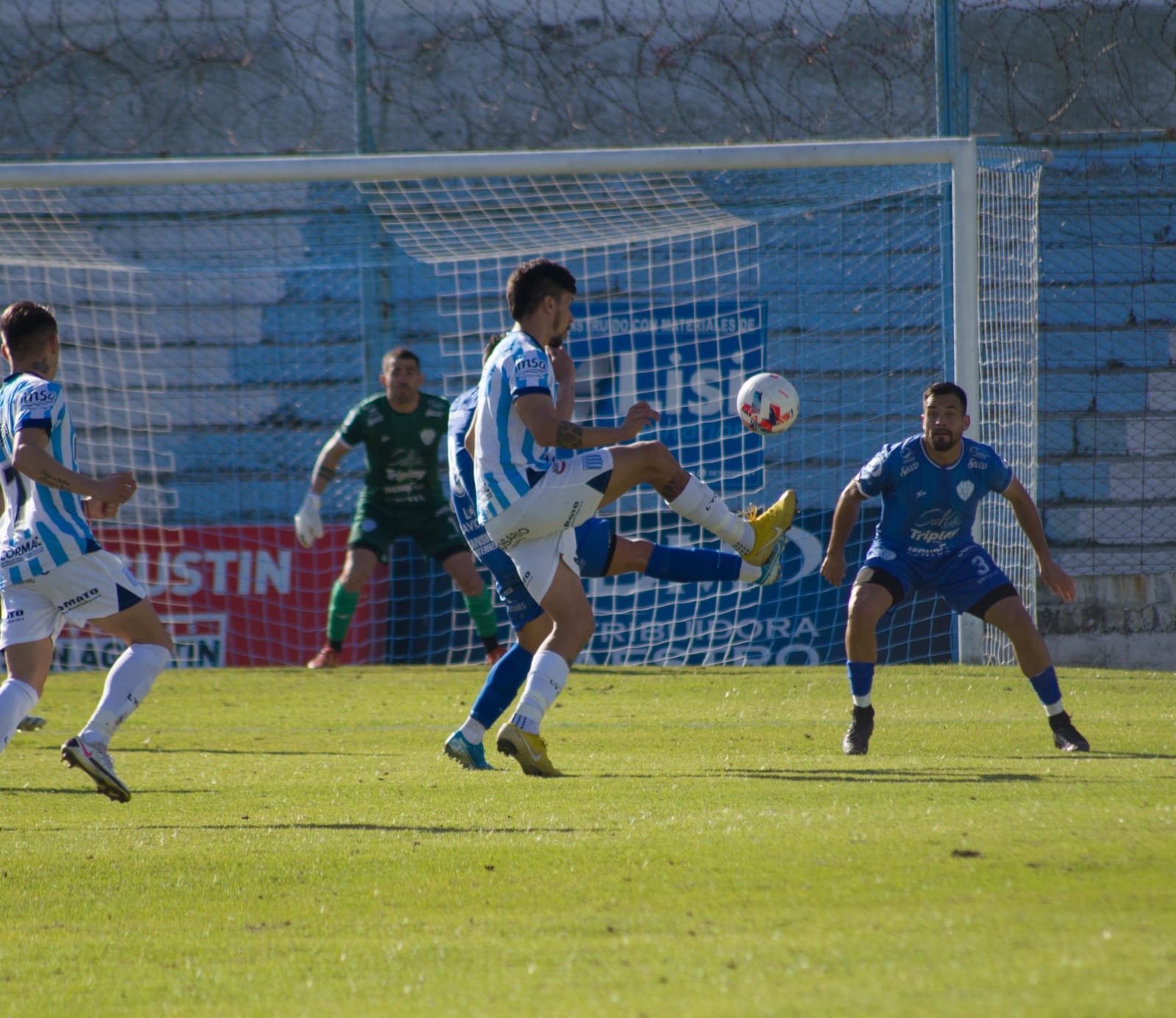 - CLUB ATLETICO RACING